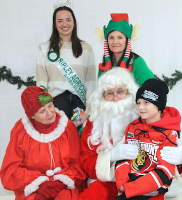 The Kincardine Record | Santa and Mrs. Claus greet children at Ripley Arena